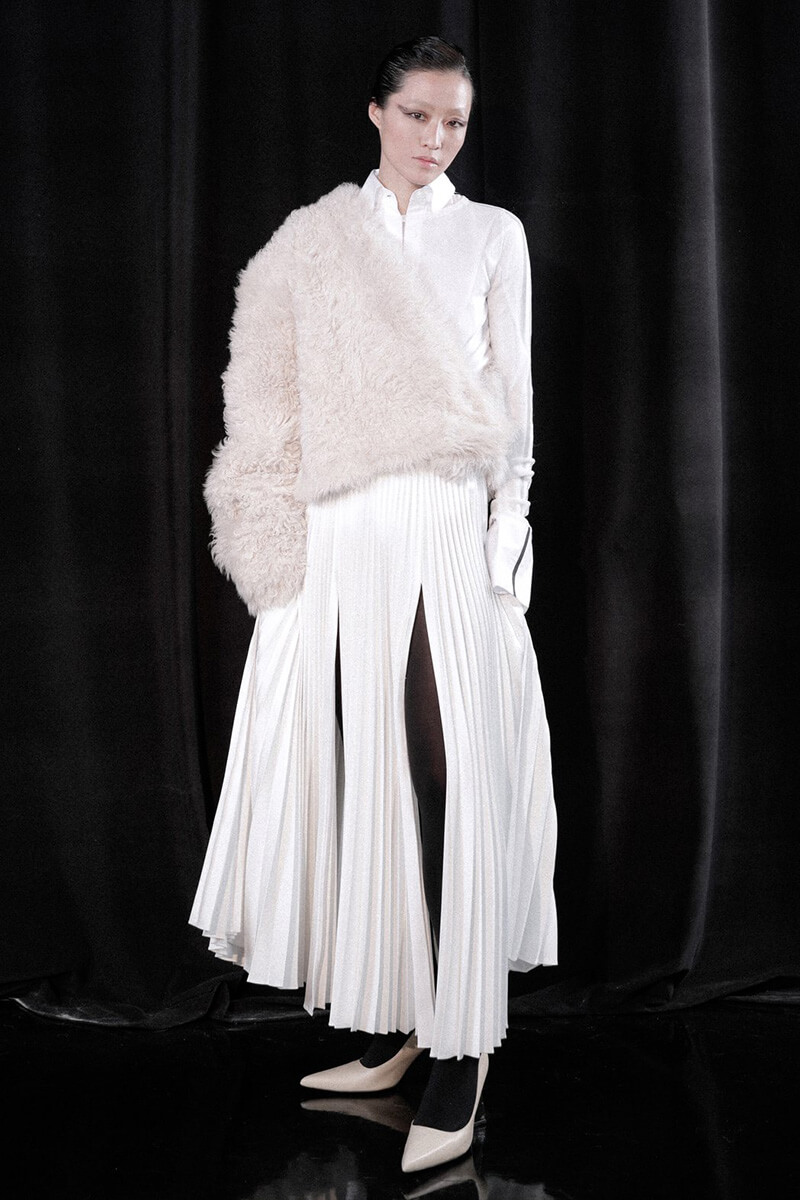 Show-Stopping Pieces From Peter Do FW2021 Collection
