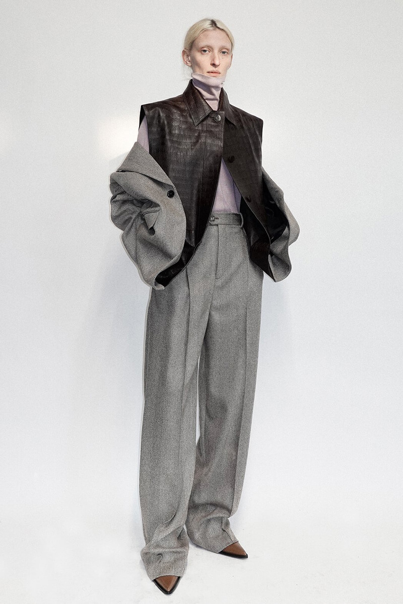 Show-Stopping Pieces From Peter Do FW2021 Collection