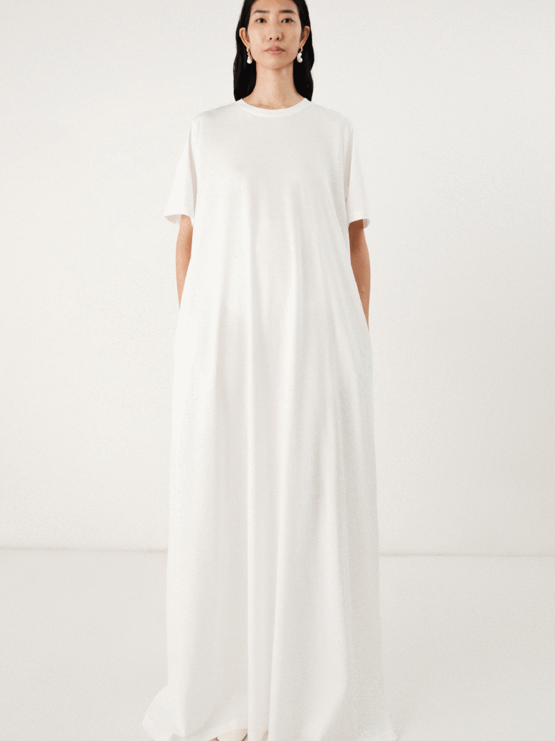 Don't Miss Out On Minimalist Design With A Chic, Modern Feel From Gia ...