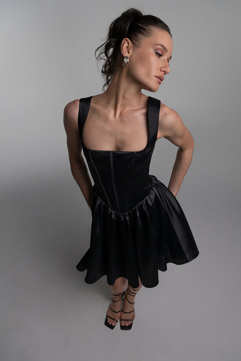 All About The Modern Corset. Get Familiar With Rozie Corsets