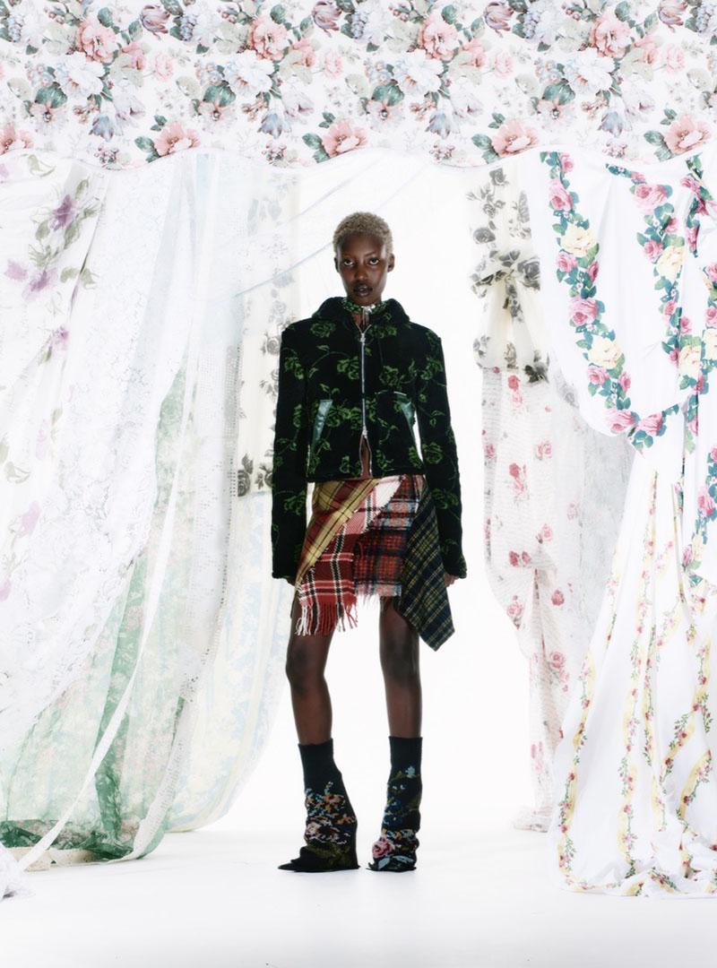 Eye-Popping Designs Wait To Be Discovered At Rave Review AW23 Collection