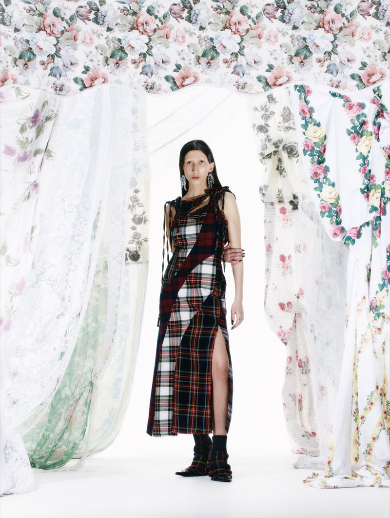 Eye-Popping Designs Wait To Be Discovered At Rave Review AW23 Collection