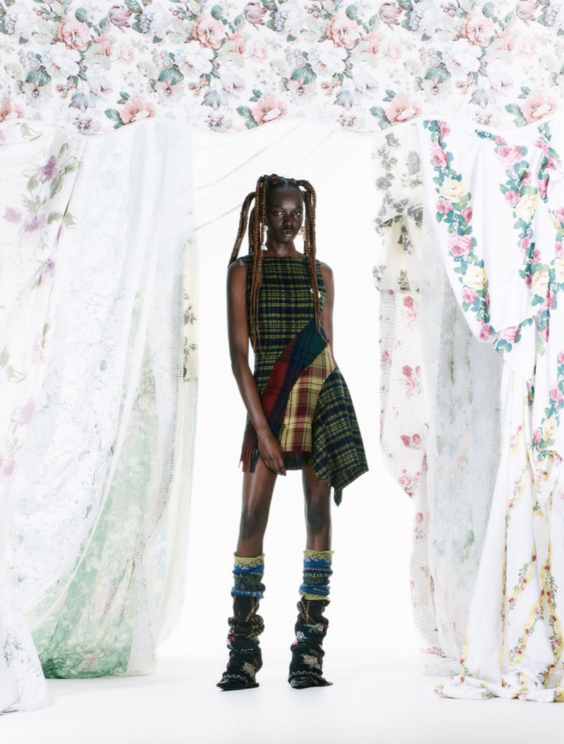 Eye-Popping Designs Wait To Be Discovered At Rave Review AW23 Collection