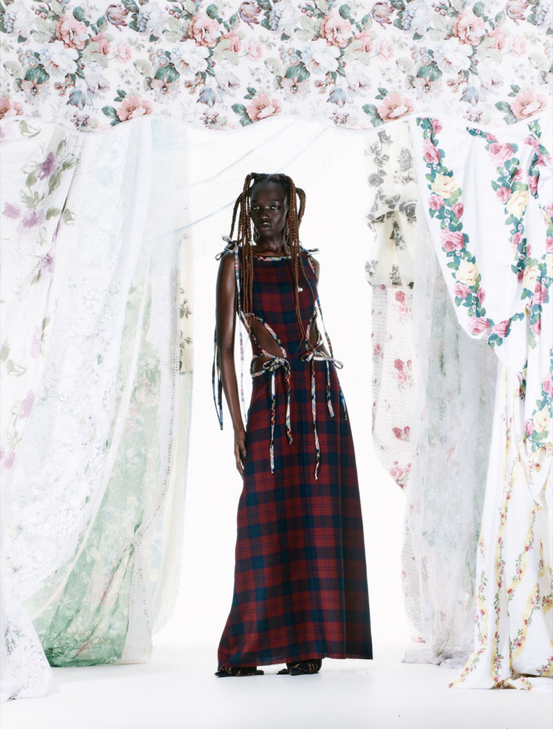 Eye-Popping Designs Wait To Be Discovered At Rave Review AW23 Collection