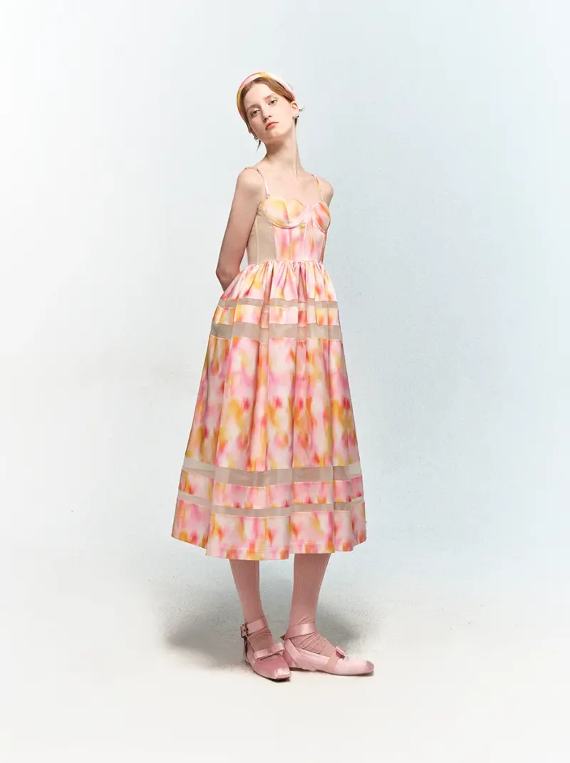 Play With Traditional And Modern Design In This Ming Ma SS23 Collection