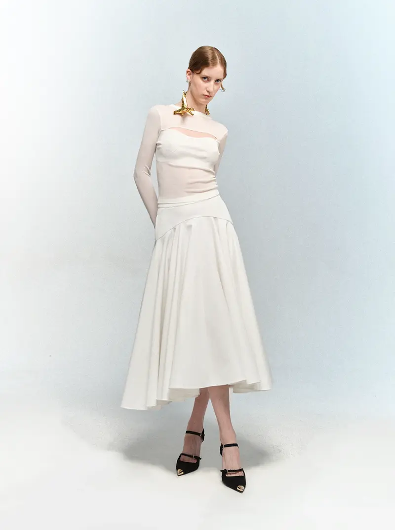 Play With Traditional And Modern Design In This Ming Ma SS23 Collection