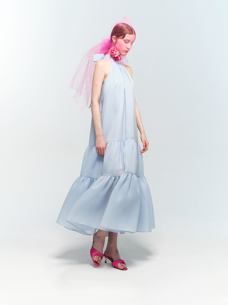 Play With Traditional And Modern Design In This Ming Ma SS23 Collection