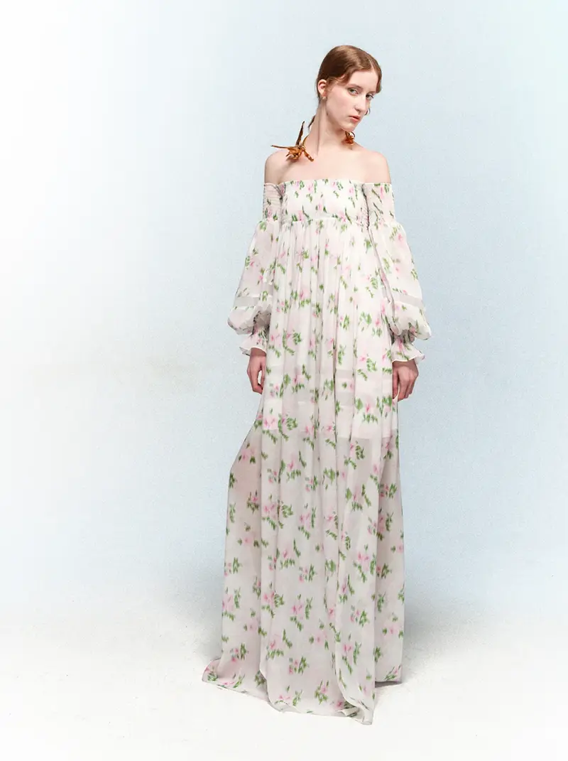 Play With Traditional And Modern Design In This Ming Ma SS23 Collection