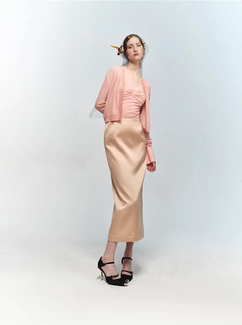 Play With Traditional And Modern Design In This Ming Ma SS23 Collection