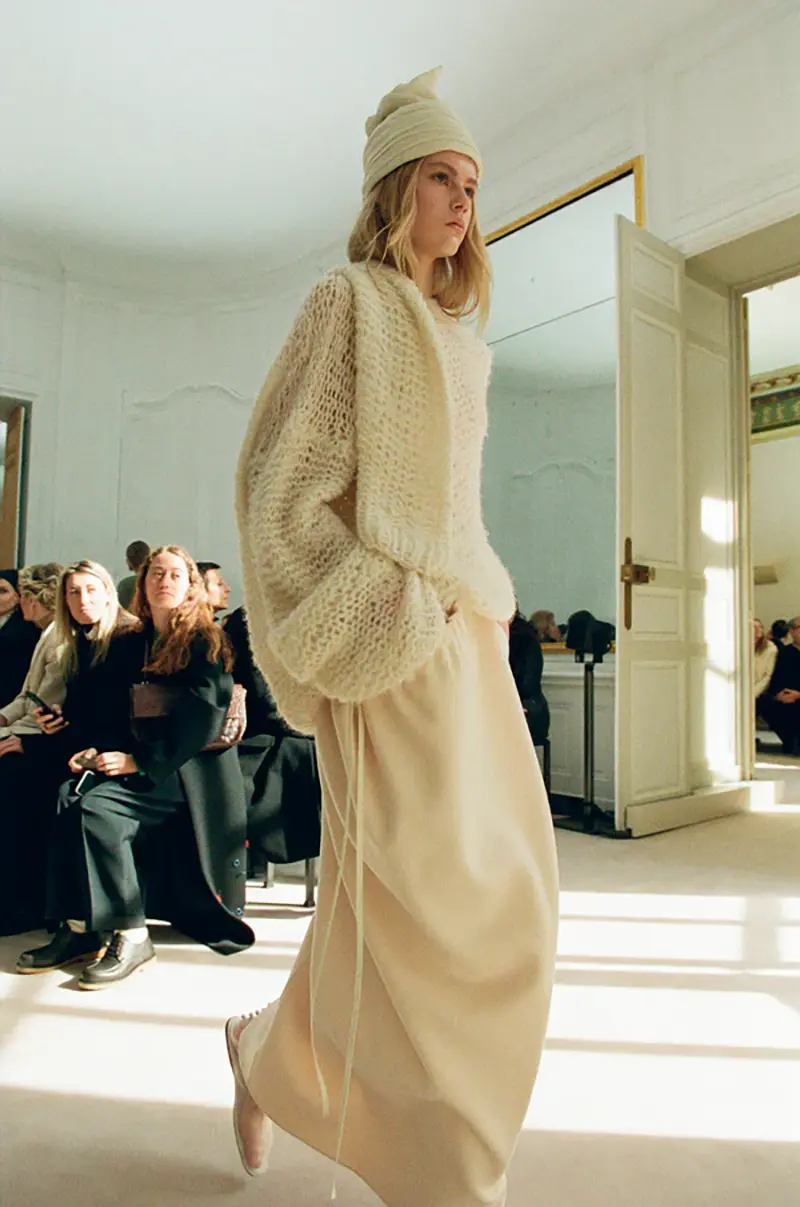 The Row Wows Us With This Their Winter 2023 Collection