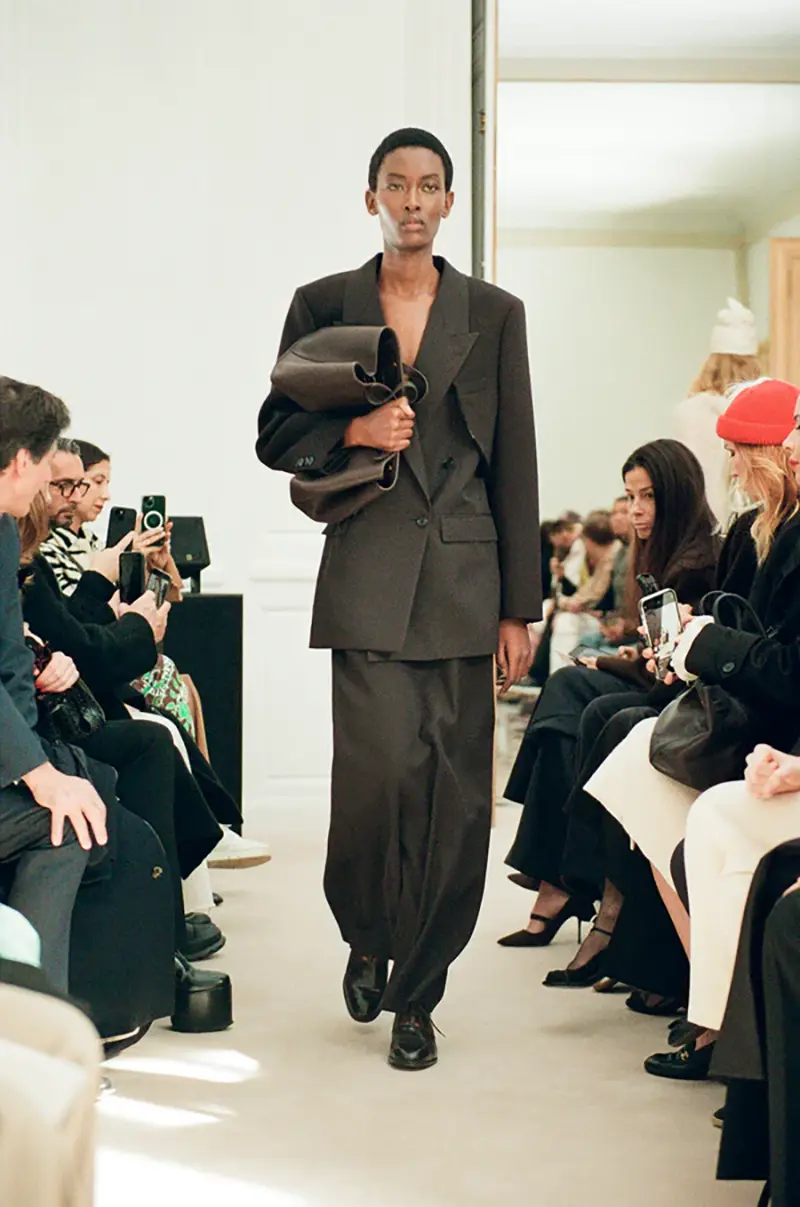 The Row Wows Us With This Their Winter 2023 Collection