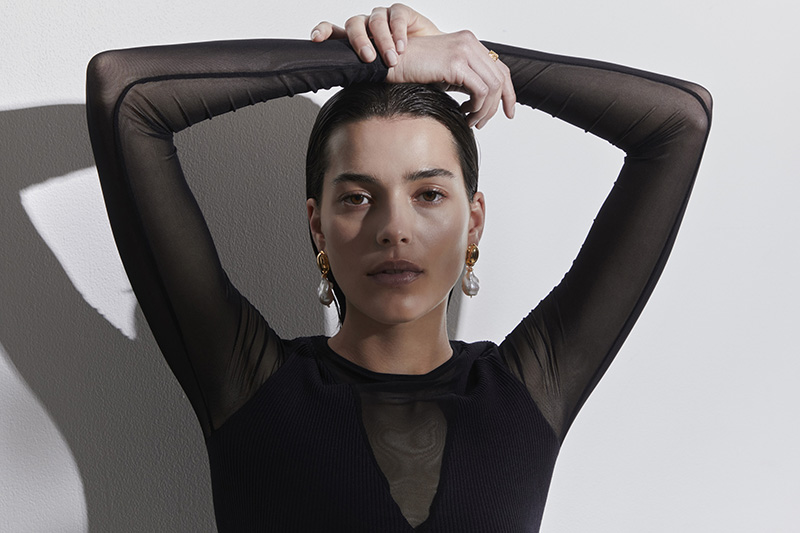 The Perfect Combo Of Classic And Bold Jewelry From Amber Sceats