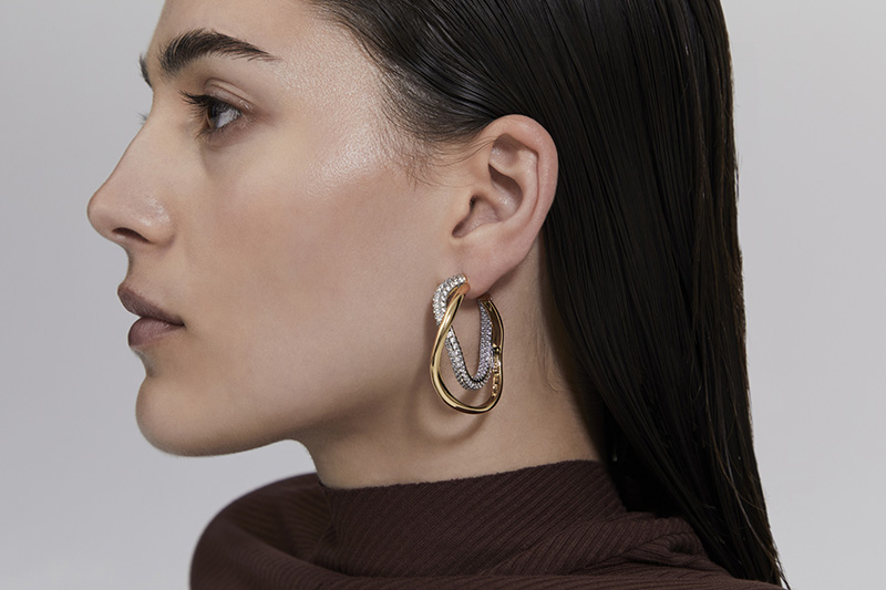 The Perfect Combo Of Classic And Bold Jewelry From Amber Sceats