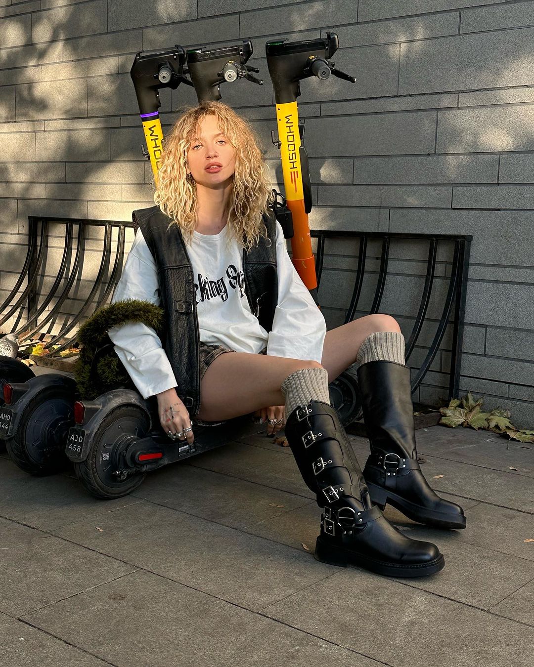 Embrace Your Dark Side With These 10 Gothcore Outfits