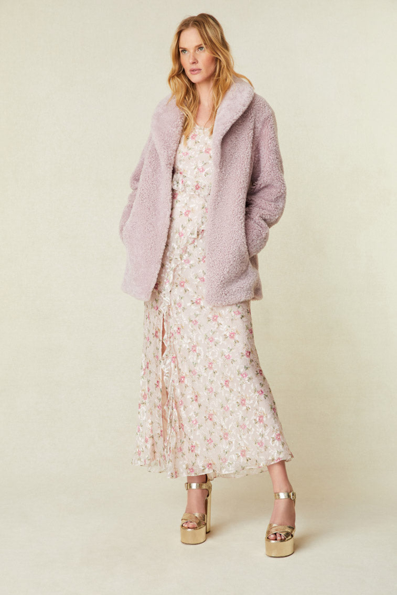 Show Off In Fall Feminine Looks From LoveShackFancy