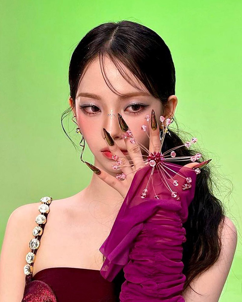 Hugo Kreit's Jewelry Pieces Are From Another Planet