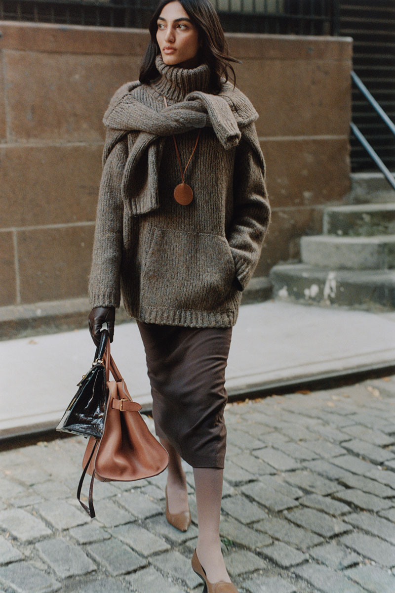 Elsa Hosk Presents HELSA's 7th Drop "New York For The Holidays"