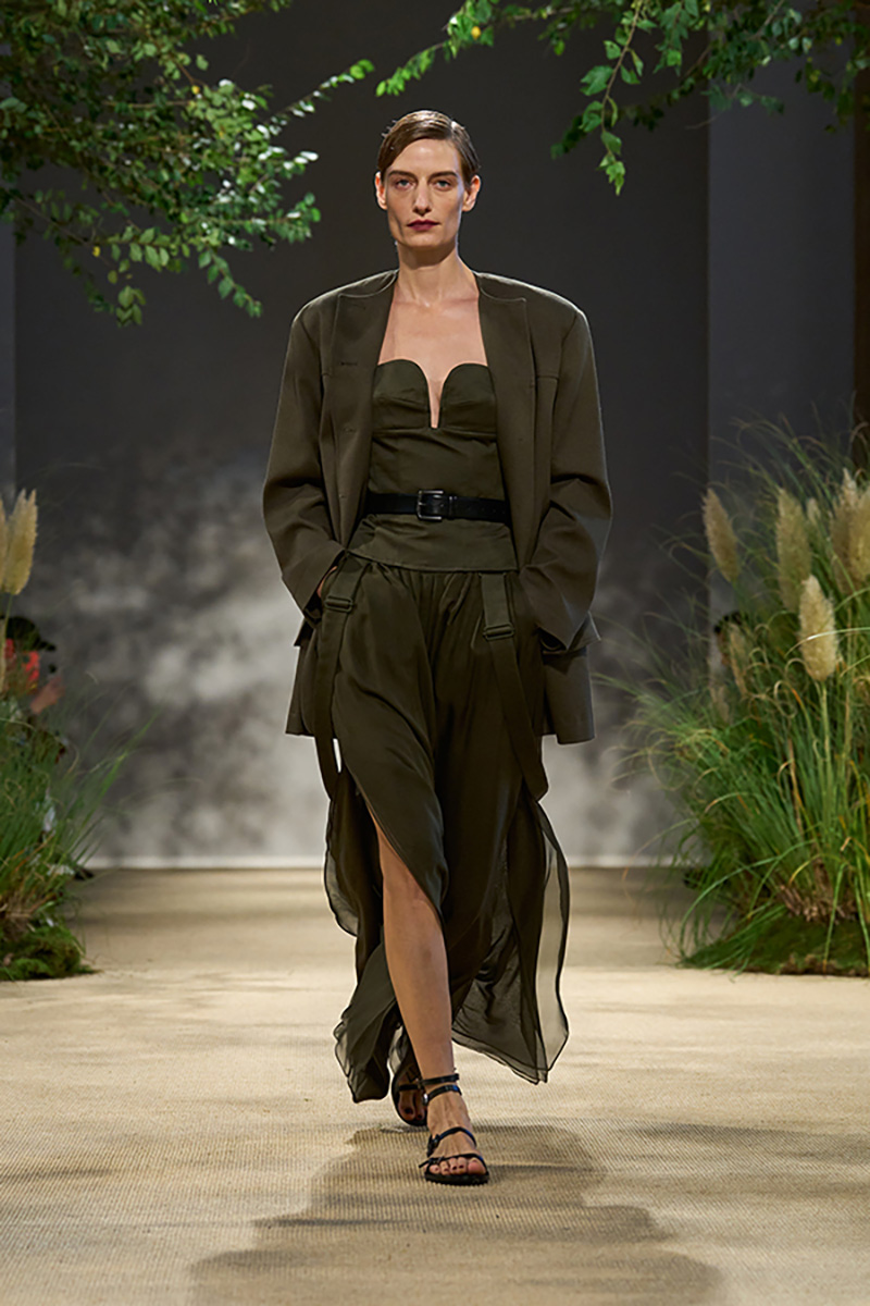 Max Mara Brings Great Style To The Table With This SS24 Collection