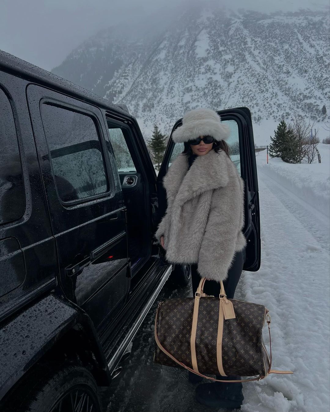 10 Winter Outfits To Channel Your Inner Snow Bunny