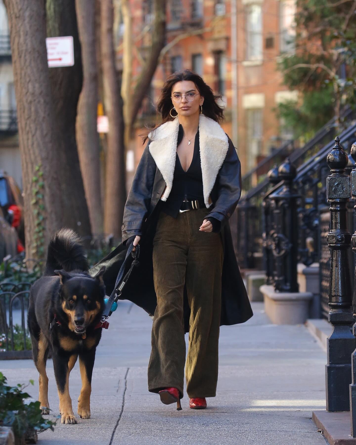 Master Indie Sleaze Style With These 10 Killer Outfits