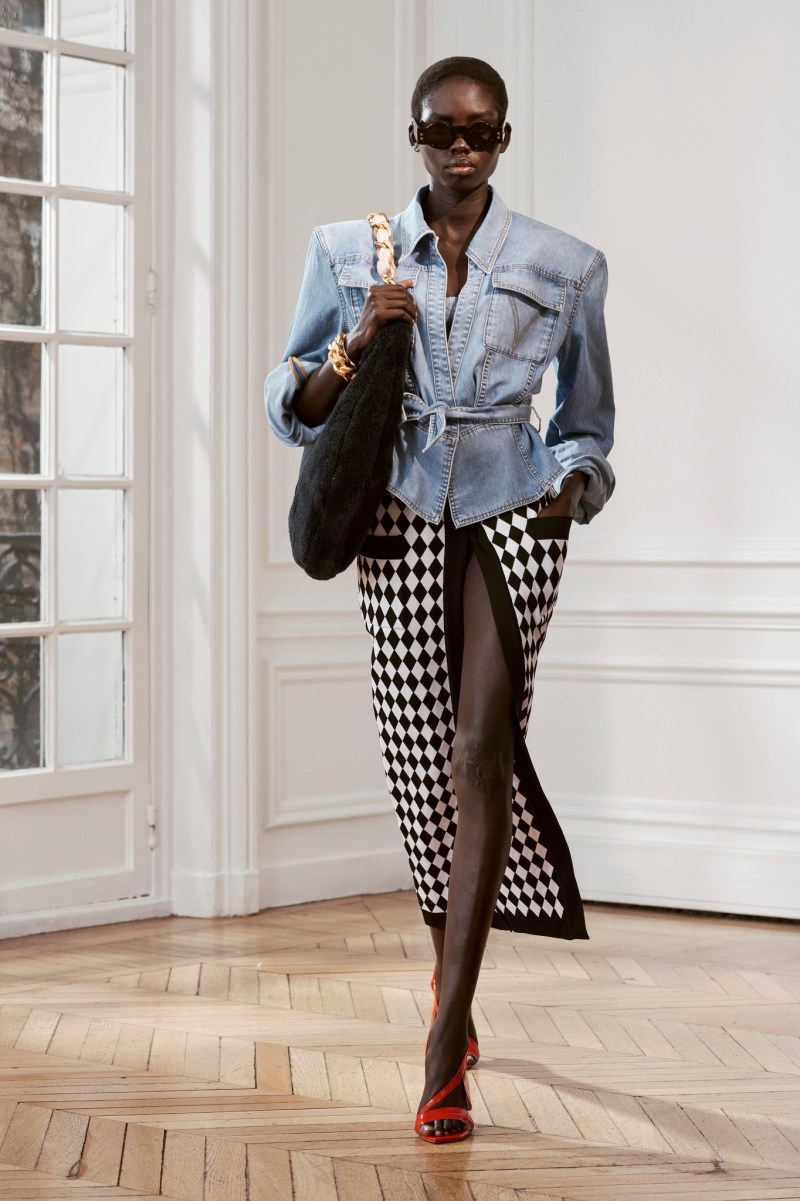Balmain Pre-Fall 2024 Collection Embraces Miami's Endless Summer Vibes