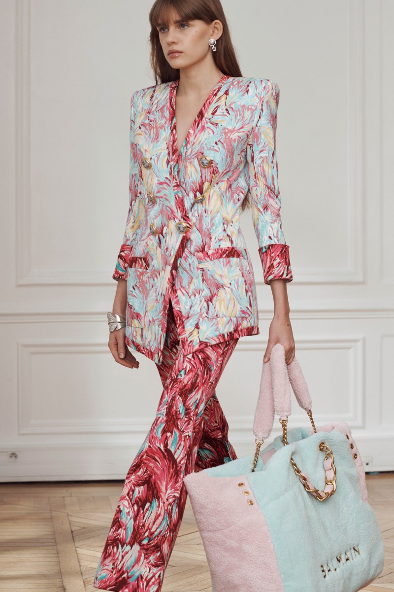 Balmain Pre-Fall 2024 Collection Embraces Miami's Endless Summer Vibes