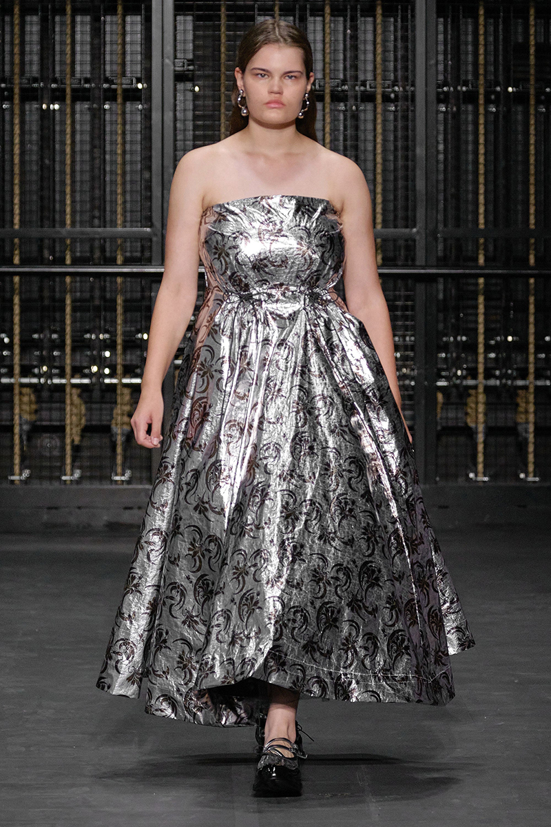 Simone Rocha Opts For Maximalist Style In This Bold SS24 Collection