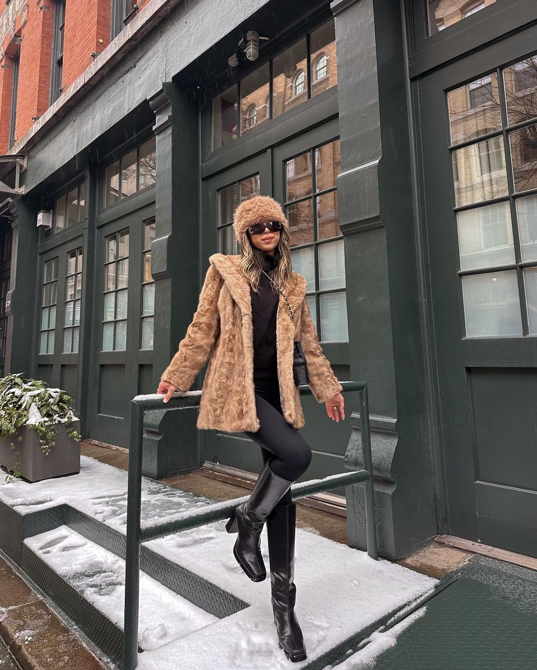 Tap Into The Mob Wife Aesthetic With These 10 Maximalist Outfits