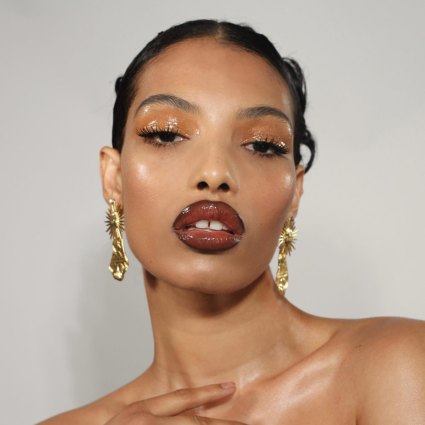 An Easy Hack To Achieve The Trendy Latex Eyes Makeup