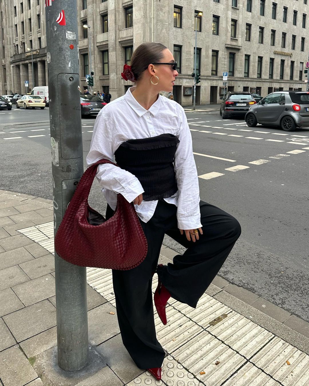 These 14 Textured Handbags Instantly Elevate Your Look