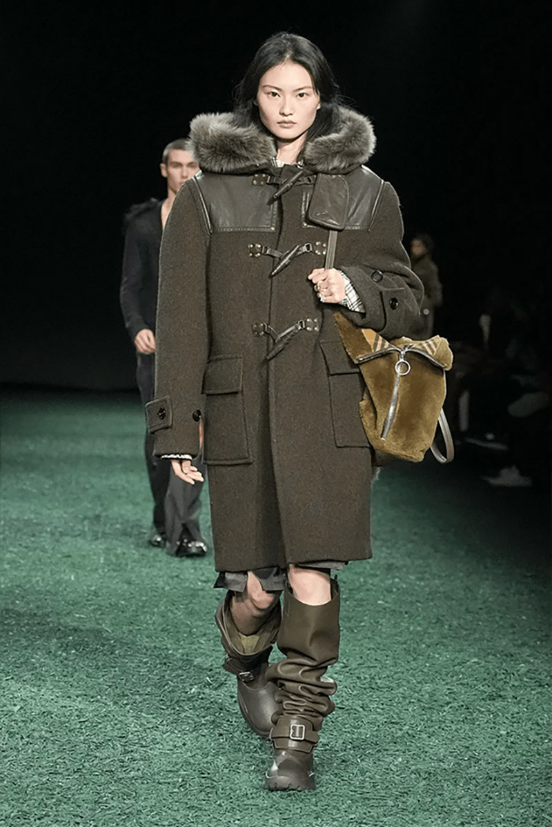 Burberry Fall 2024 Collection Takes A Refined & Sophisticated Take On ...