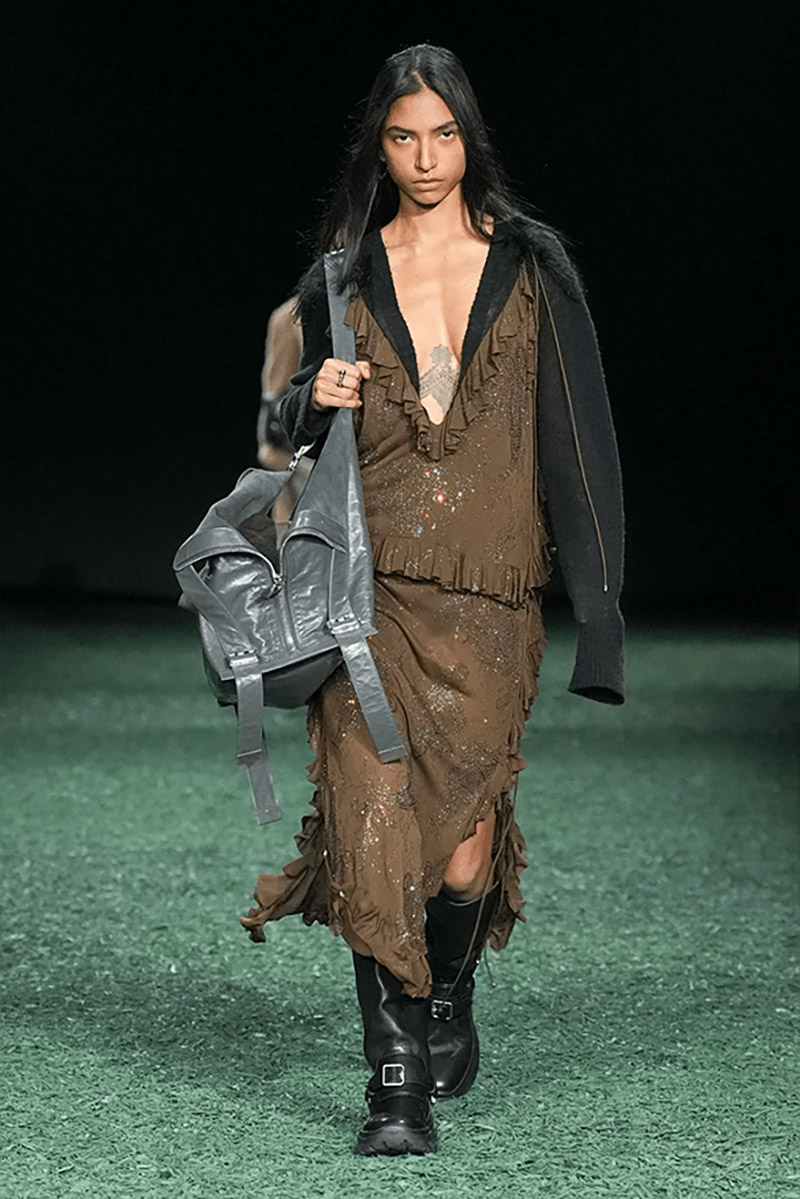 Burberry Fall 2024 Collection Takes A Refined & Sophisticated Take On ...