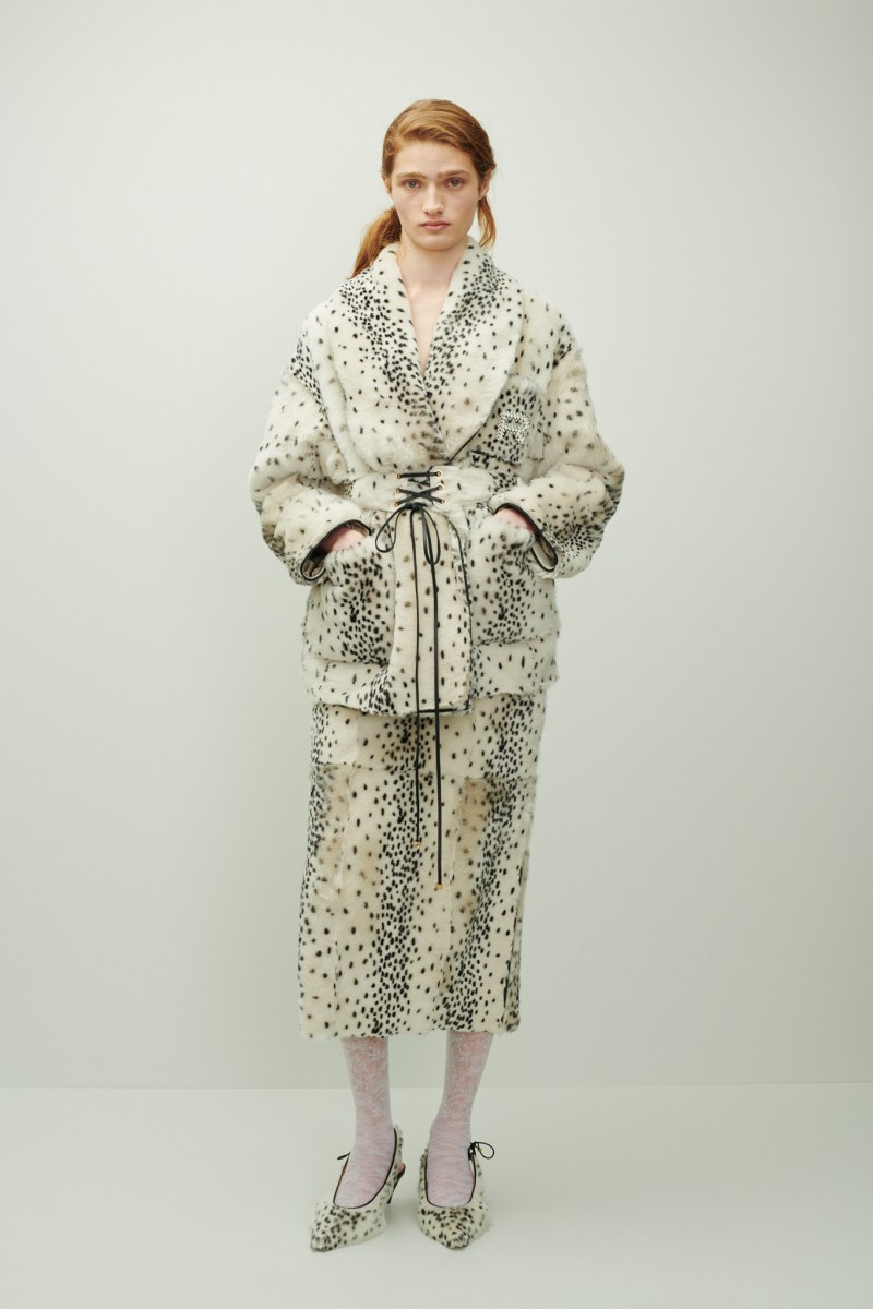 Rochas Fall Winter 2024 Collection Is A Blend Of Elegance And Fantasy