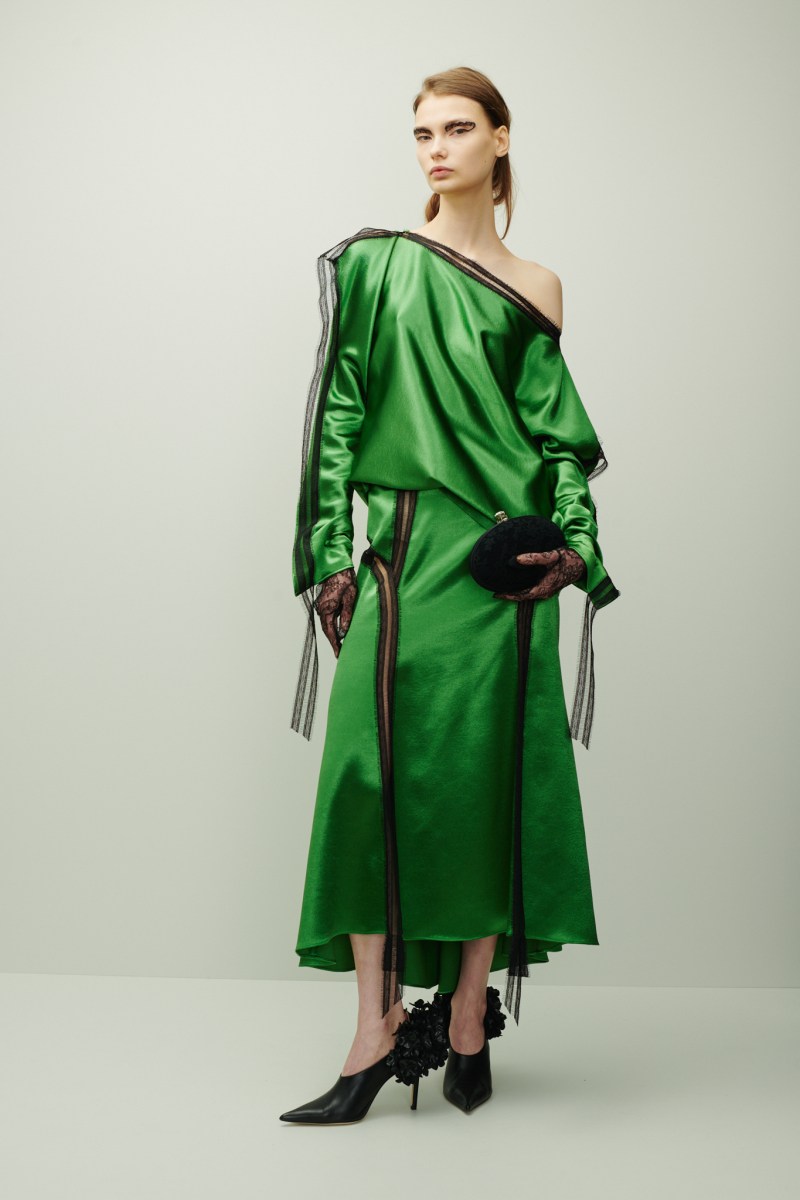 Rochas Fall Winter 2024 Collection Is A Blend Of Elegance And Fantasy