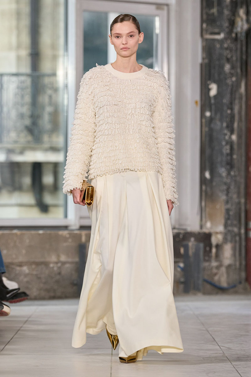 Akris Fall Winter 2024 Collection Adds A Modern Touch To Classic ...