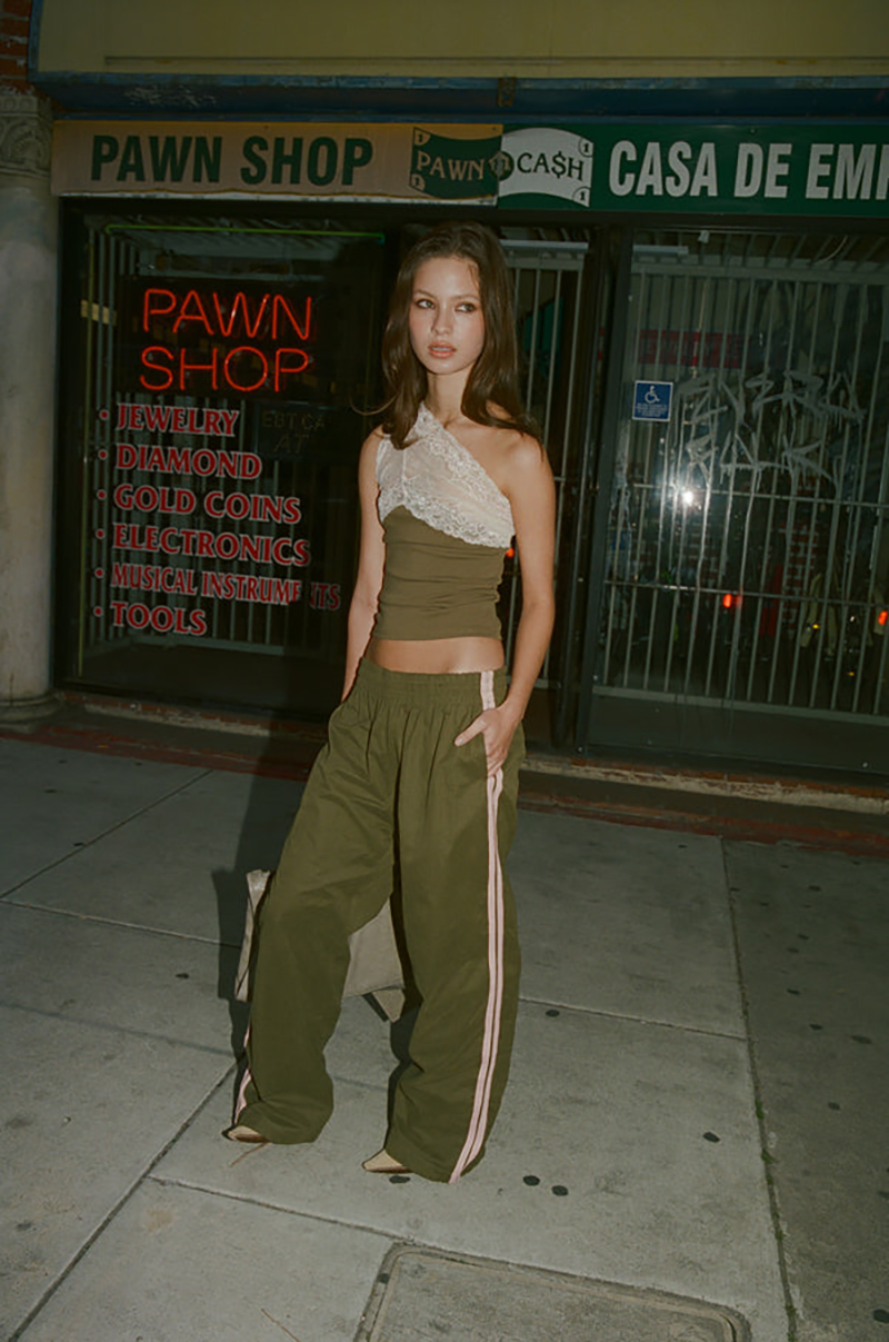 With Jéan Combines Off-Duty Style With A Sustainable Edge