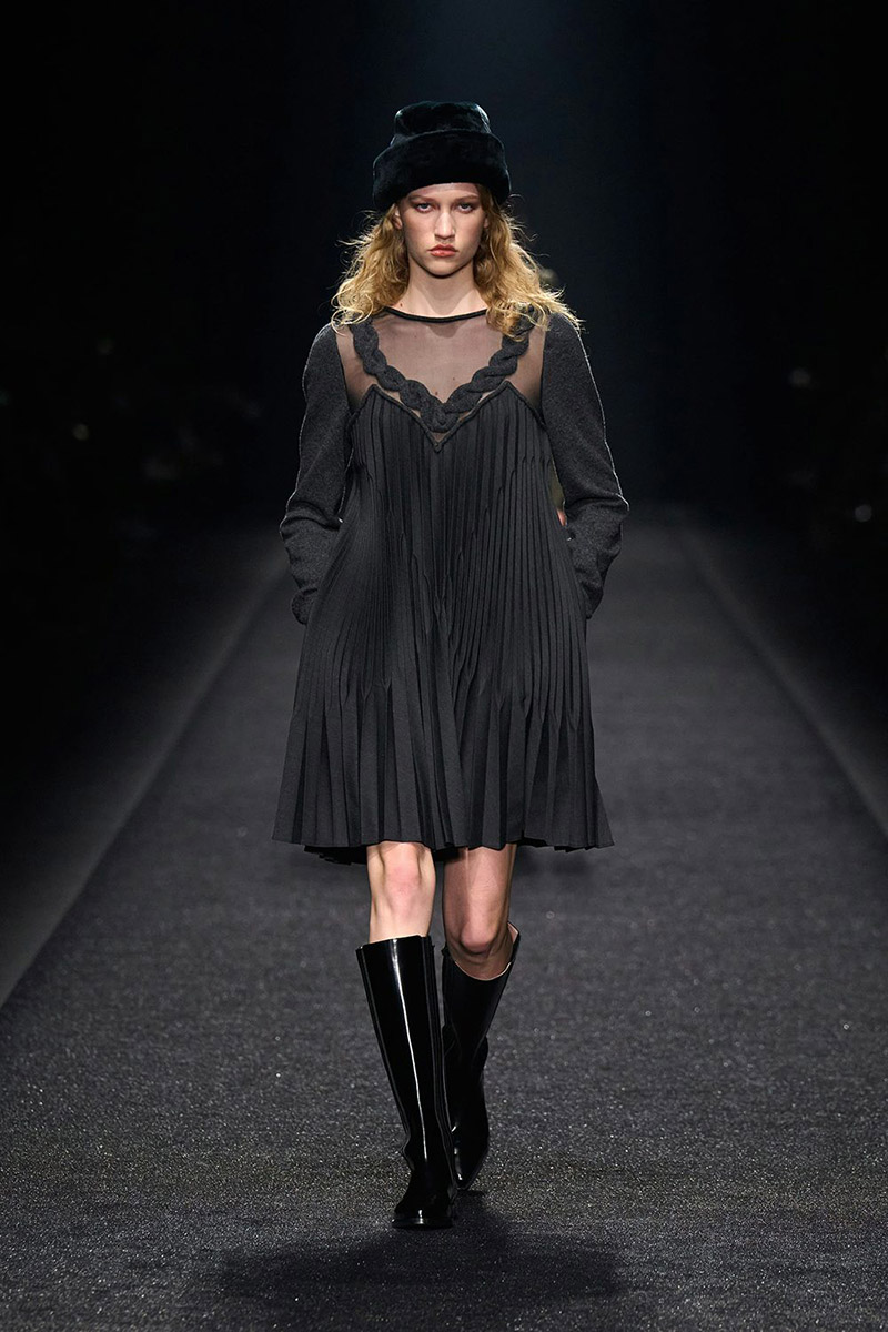 Alberta Ferretti Brings The Glamor In Spades With This FW24 Collection