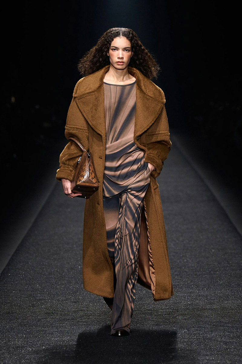 Alberta Ferretti Brings The Glamor In Spades With This FW24 Collection