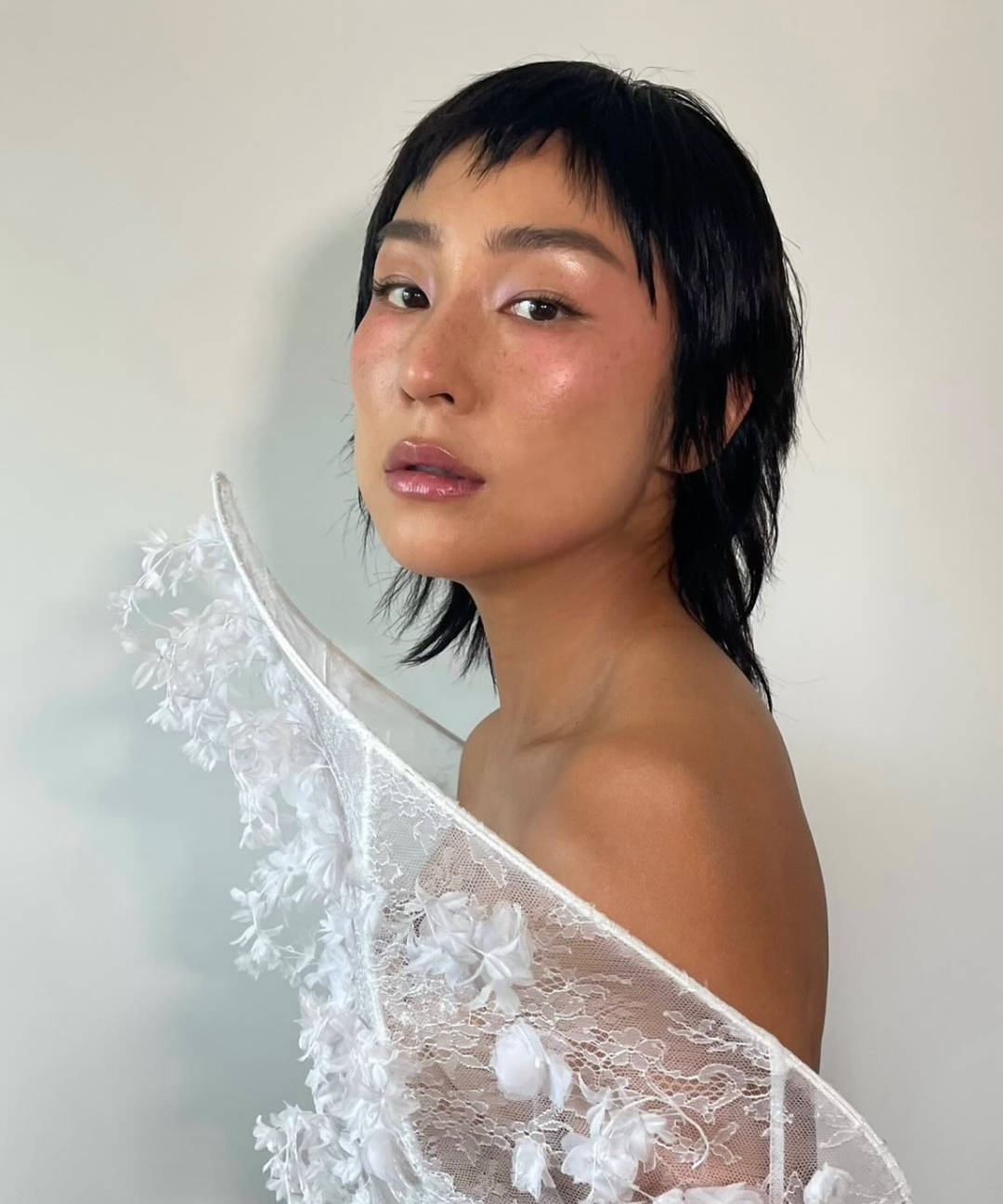 This Fresh, Feminine Makeup Celebrates Your Natural Beauty