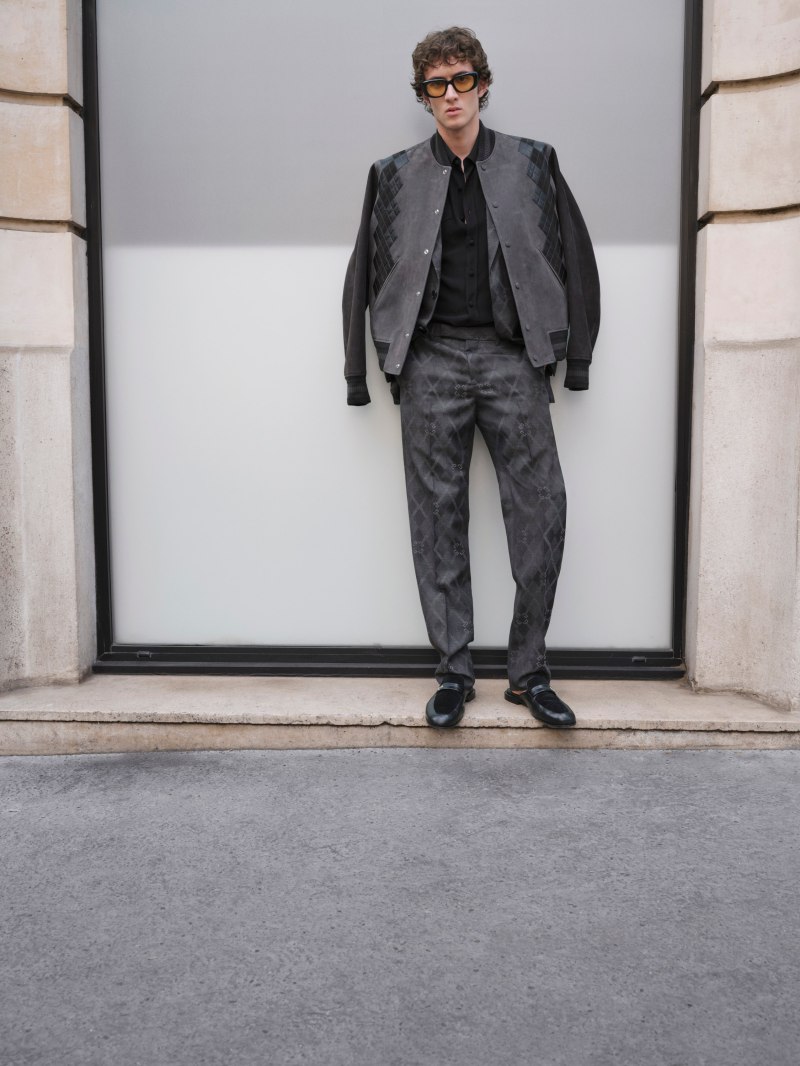 Givenchy Resort 2025 Collection Draws Inspiration From English Style Icons