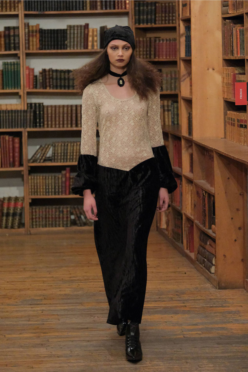 Anna Sui Persues Vintage Charm In This FW24 Collection