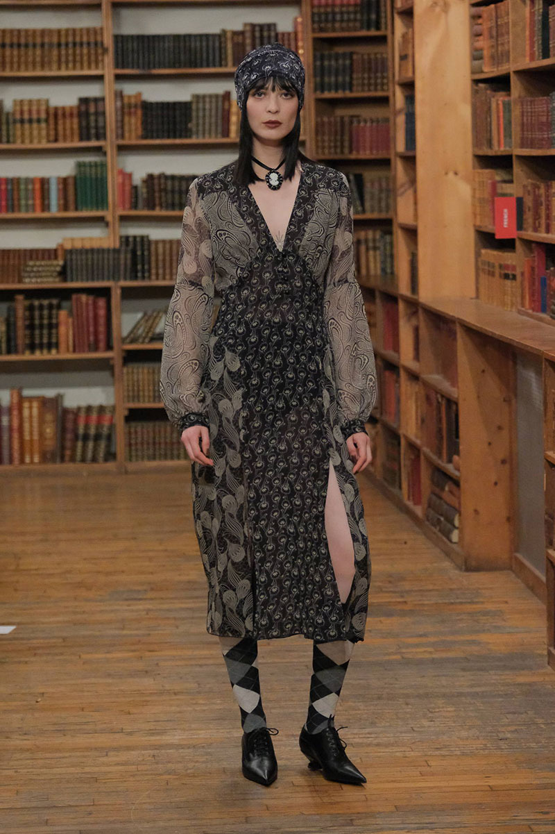 Anna Sui Persues Vintage Charm In This FW24 Collection