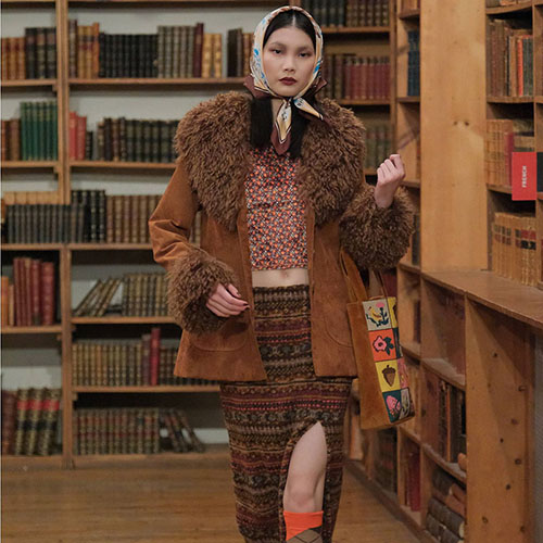 Anna Sui Persues Vintage Charm In This FW24 Collection