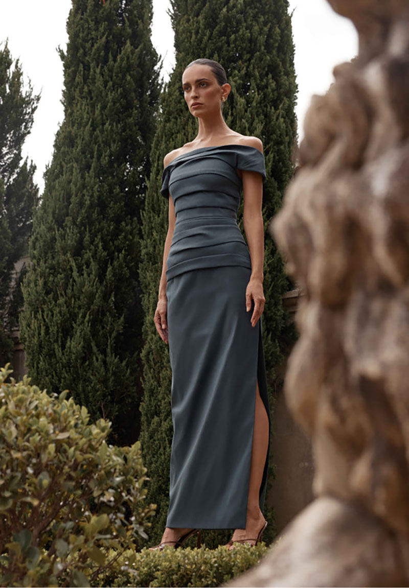 Signature Sheike Style With Some Surprises Along The Way