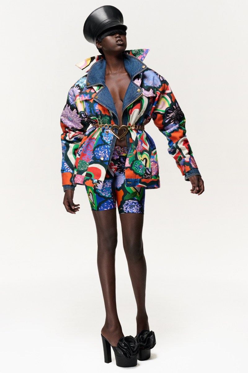 Dramatic 70s And 80s Flair Come To Life In AREA's Pre-Fall 2024 Collection