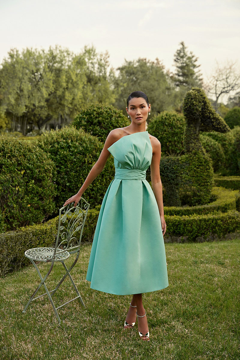 Alexia Maria Highlights True Classic Elegance In This Release For ...