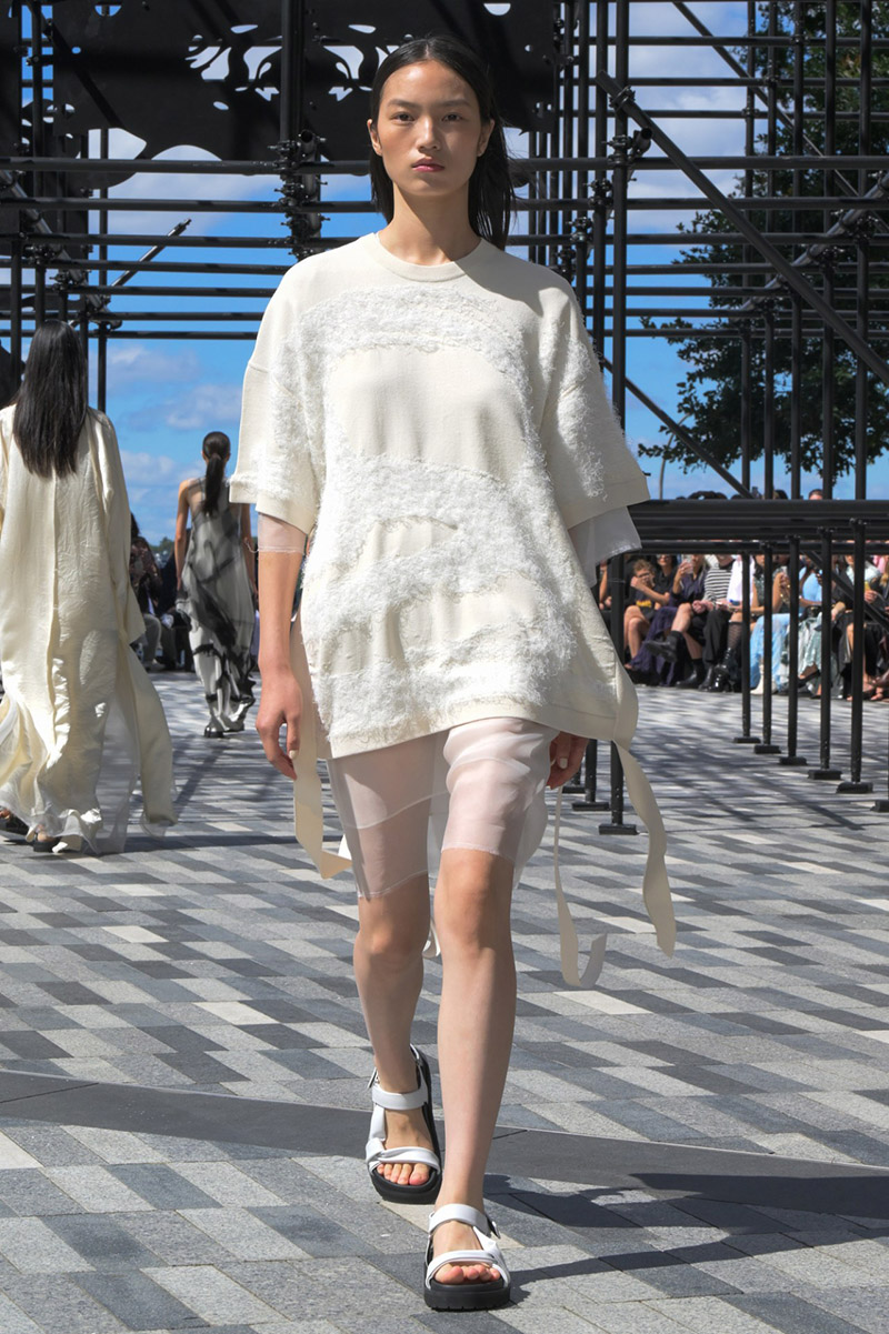 Jason Wu's Spring 2025 Collection Is Where Tradition And Modernity ...