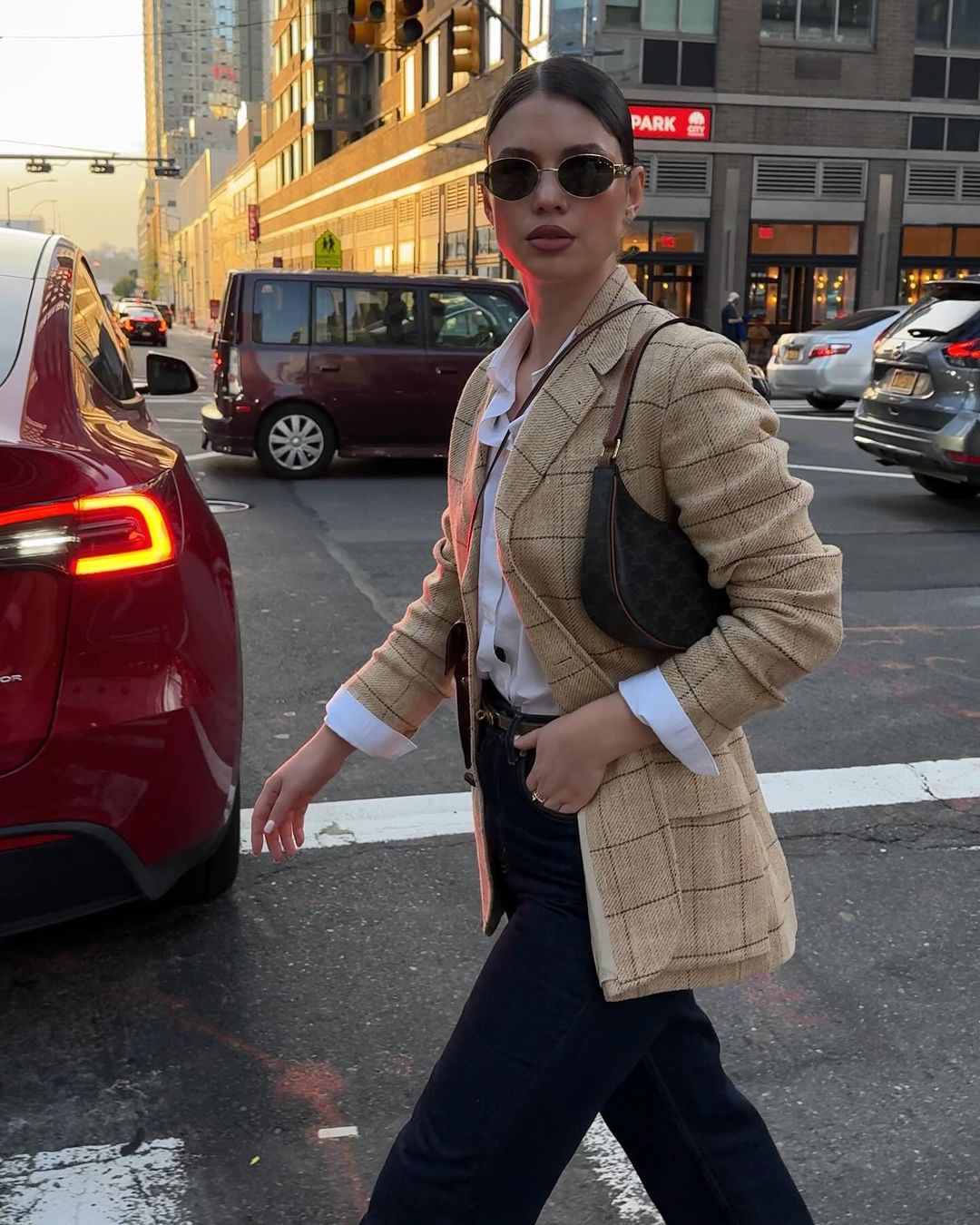 10 Fall Outfits To Channel The Preppy Chic Aesthetic