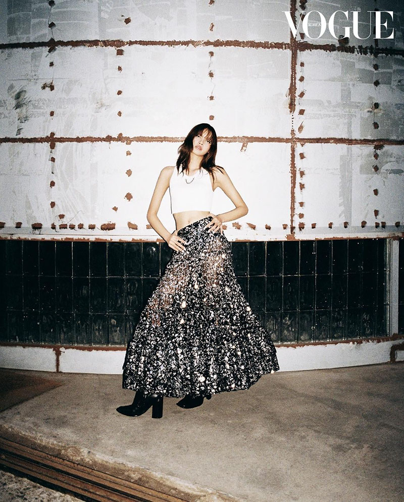 Blackpink Member Lisa Covers Vogue Korea In Louis Vuitton