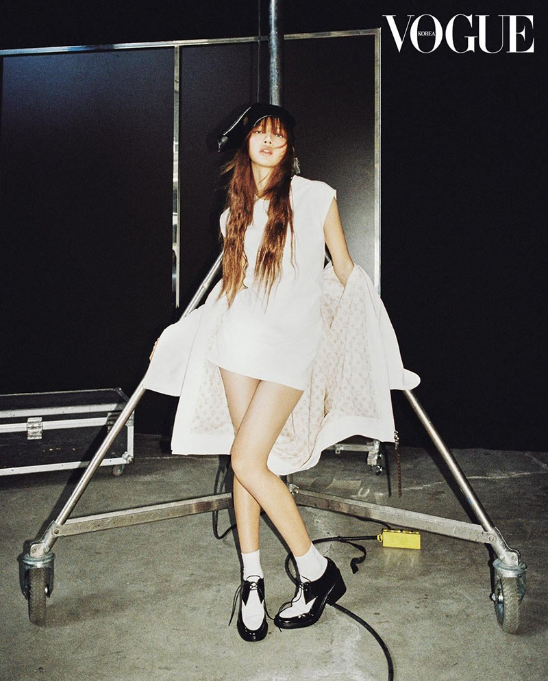 Blackpink Member Lisa Covers Vogue Korea In Louis Vuitton